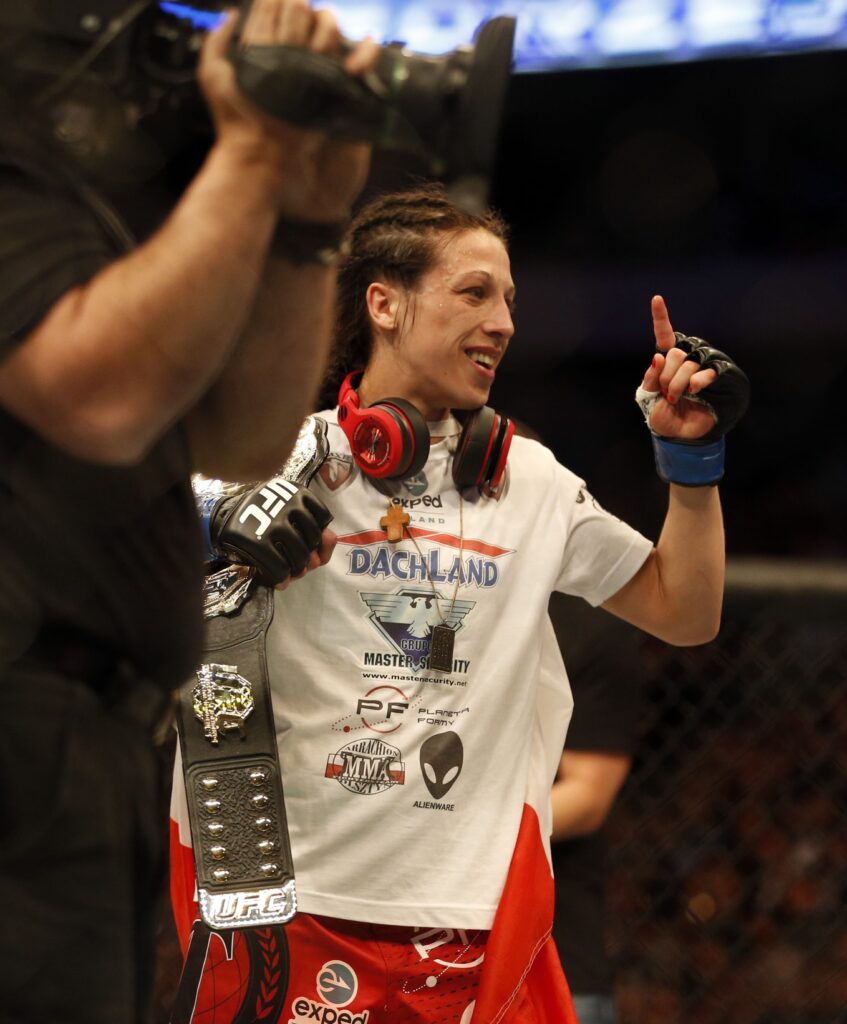 Dominating the Octagon Womens MMA Revolution in UFC | Knup Sports